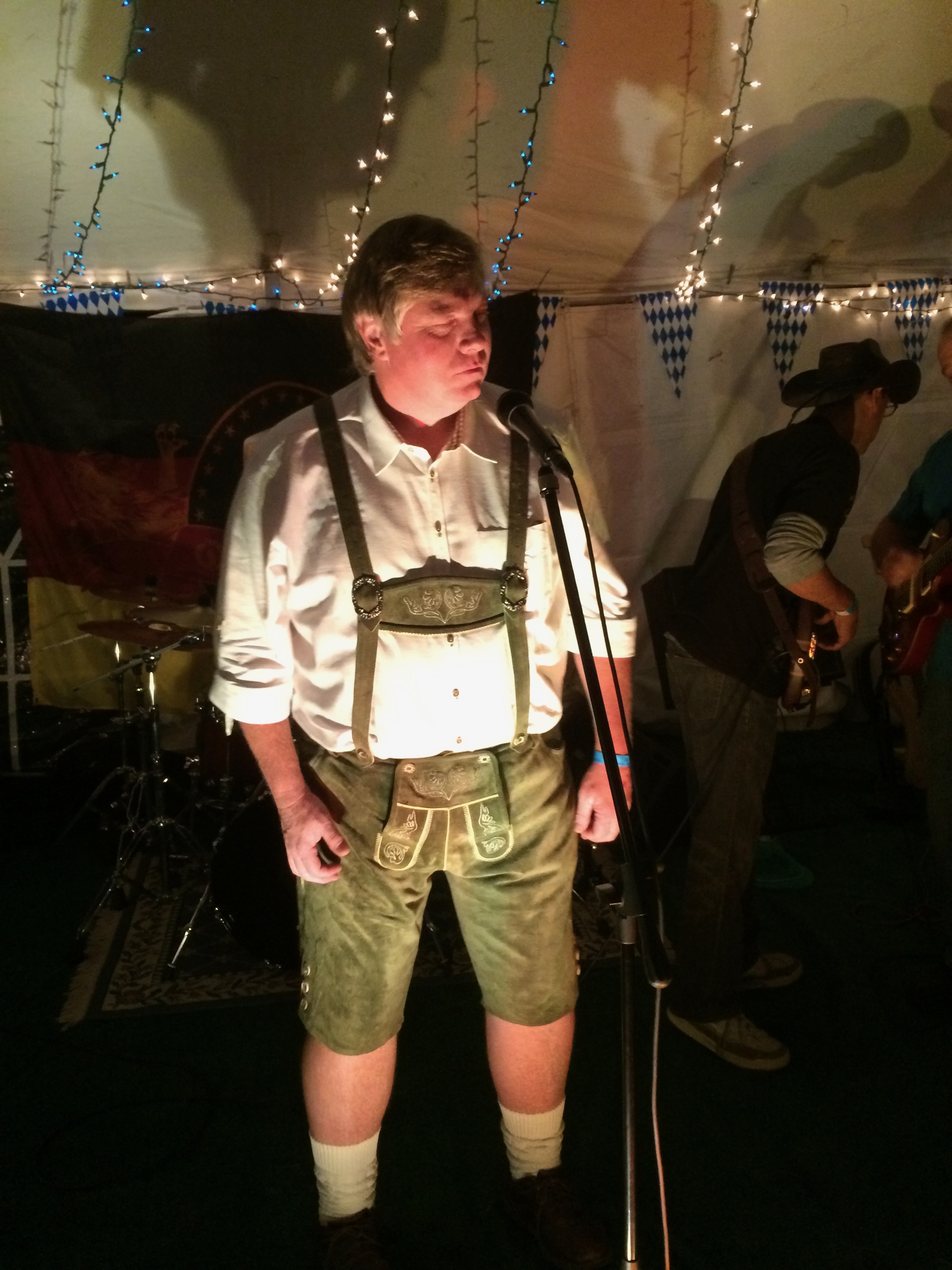 Tom – Old Man Yakking